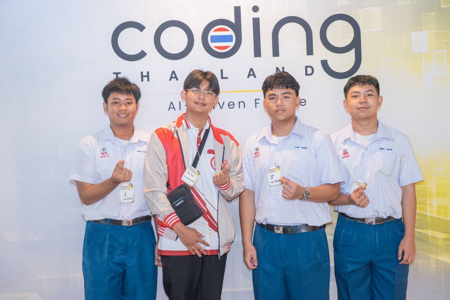 โรงเรียนเซนต์เทเรซาผ่านคัดเลือกรอบออนไลน์ Coding Thailand 2025 ...